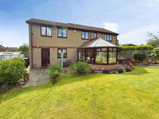 4 bedroom detached house for sale in Swainby Close, Newcastle Upon Tyne, NE3