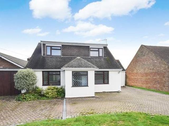 4 bedroom detached house for sale in Swan Lane Sellindge Ashford TN25 TN25