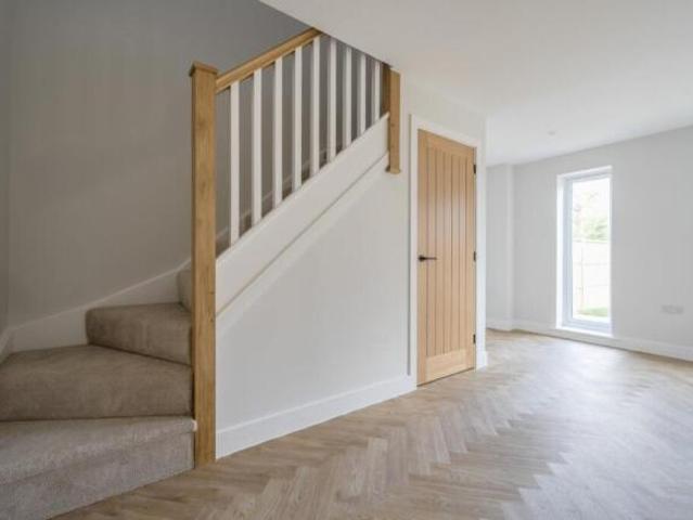 4 bedroom detached house for sale in Swanwick Lane, Swanwick, Southampton, Hampshire, SO31