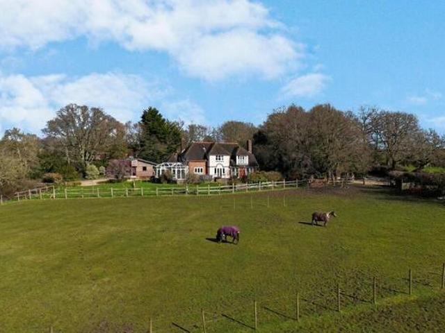 4 Bedroom Detached House For Sale In Sway, Lymington