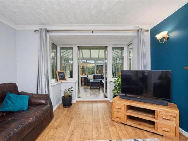 4 bedroom detached house for sale in Swinnow Green, Pudsey, West Yorkshire, LS28