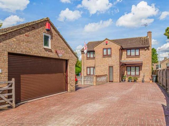 4 Bedroom Detached House For Sale In Swindon