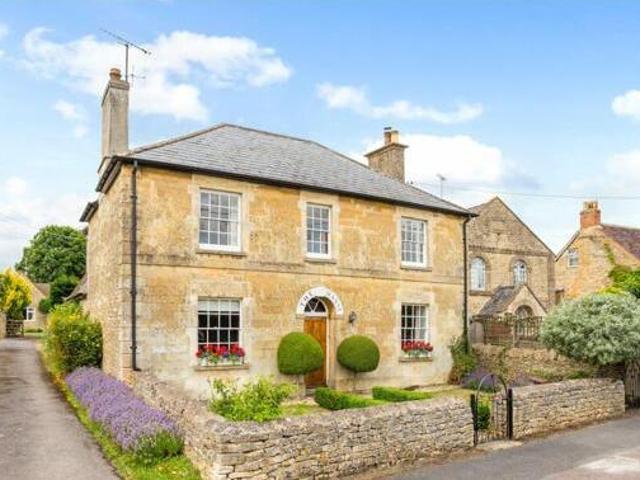 4 Bedroom Detached House For Sale In Swindon