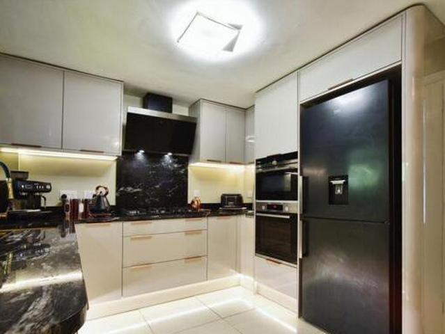 4 Bedroom Detached House For Sale In Swindon