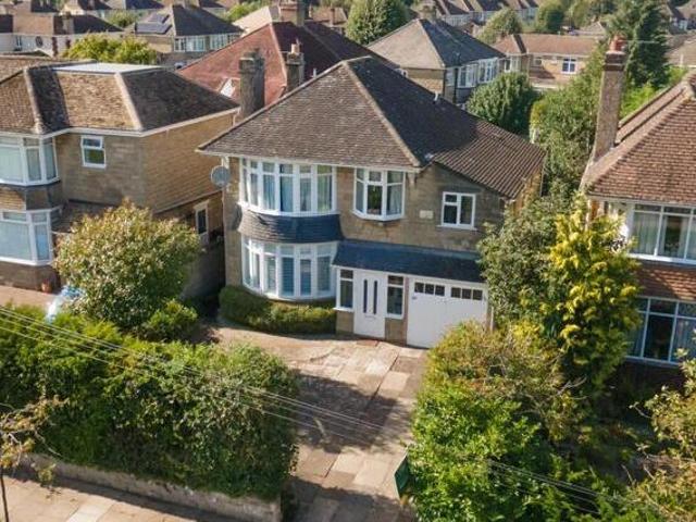 4 Bedroom Detached House For Sale In Swindon, Wiltshire