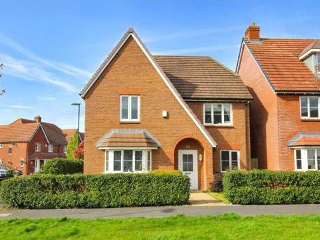 4 Bedroom Detached House For Sale In Swindon, Wiltshire