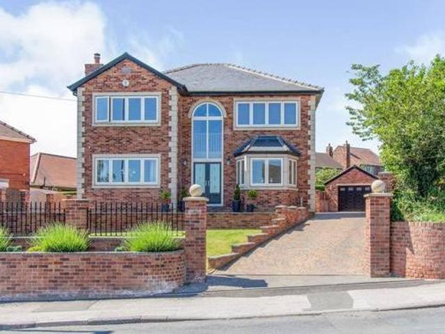 4 bedroom detached house for sale in Potovens Lane Wrenthorpe Wakefield WF2