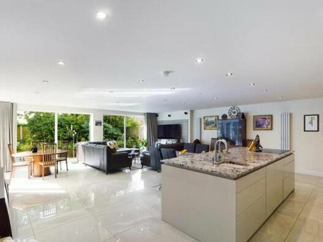 4 Bedroom Detached House For Sale In Poulton le fylde