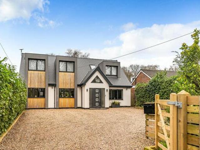 4 Bedroom Detached House For Sale In Poynton