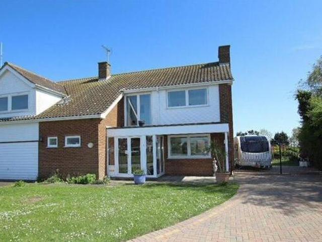 4 Bedroom Detached House For Sale In Point Clear, St Osyth