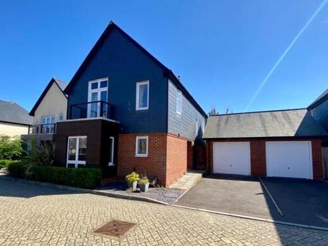 4 Bedroom Detached House For Sale In Polegate, East Sussex