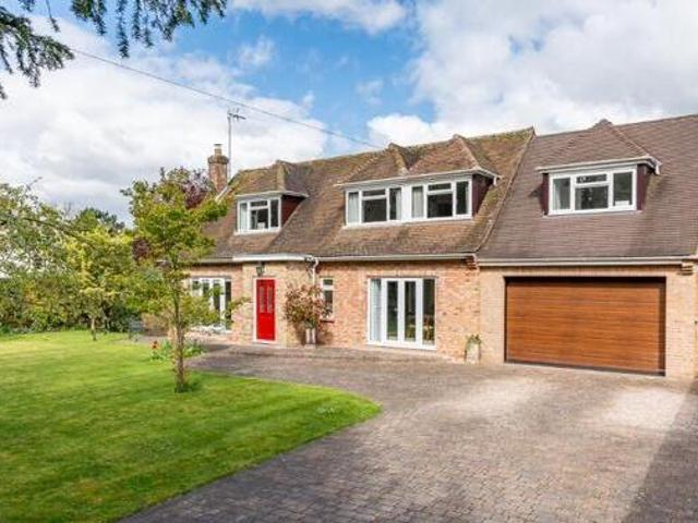 4 Bedroom Detached House For Sale In Poles Lane, Thundridge