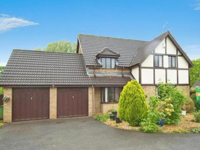 4 Bedroom Detached House For Sale In Ponthir