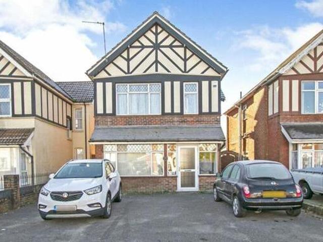 4 Bedroom Detached House For Sale In Poole