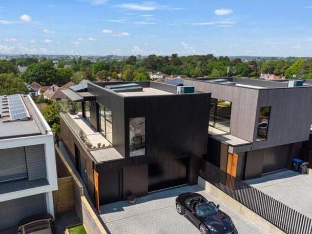 4 Bedroom Detached House For Sale In Poole, Dorset
