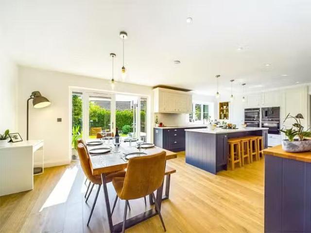 4 bedroom detached house for sale in Poplar Lane, Bransgore, C.