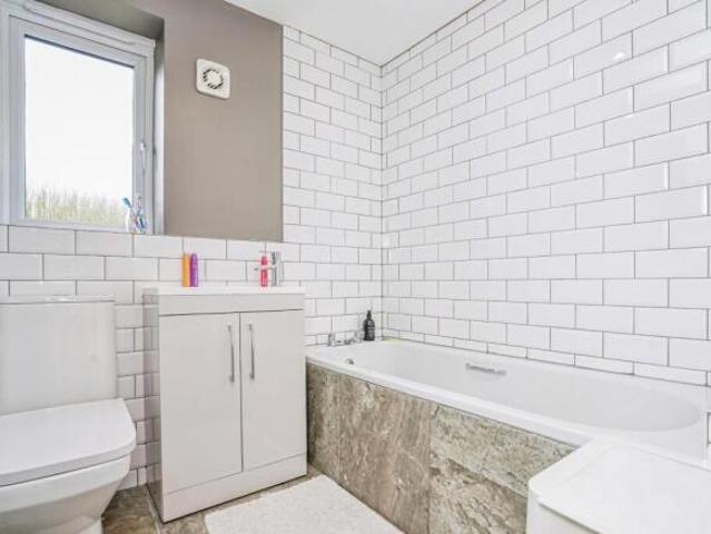 4 bedroom detached house for sale in Poplar Place, Leeds, LS14