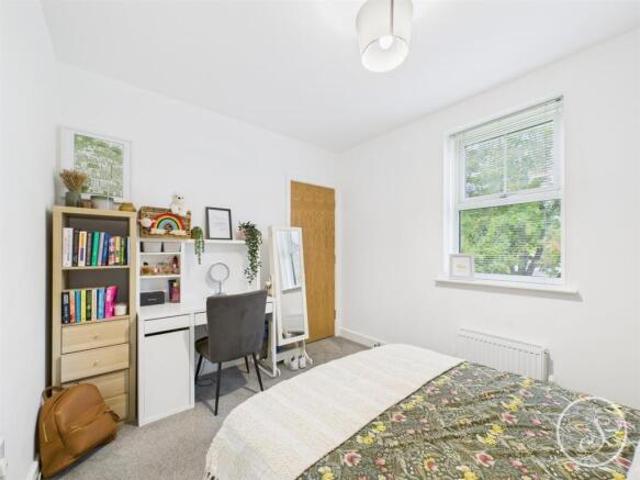 4 bedroom detached house for sale in Poppy View, Leeds, LS14