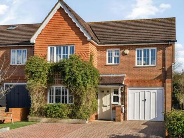 4 Bedroom Detached House For Sale In Portchester, Hampshire