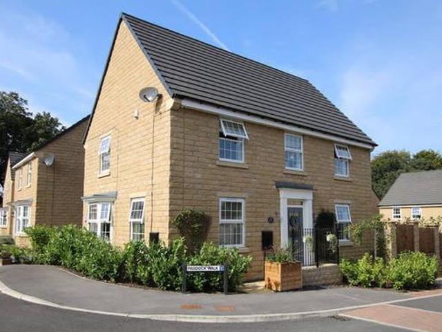 4 bedroom detached house for sale in Paddock Walk Skelmanthorpe HD8