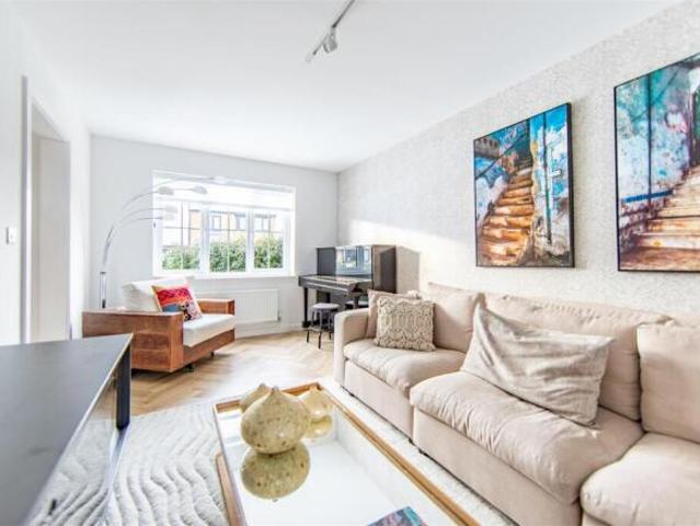 4 bedroom detached house for sale in Paddock Lane, Moorfields, NE12