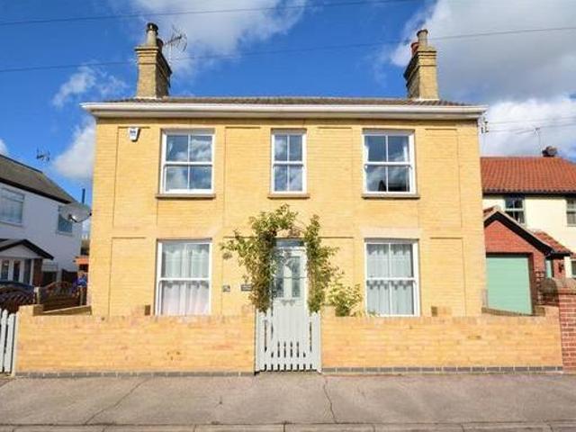 4 bedroom detached house for sale in Pakefield Street Pakefield Suffolk NR33