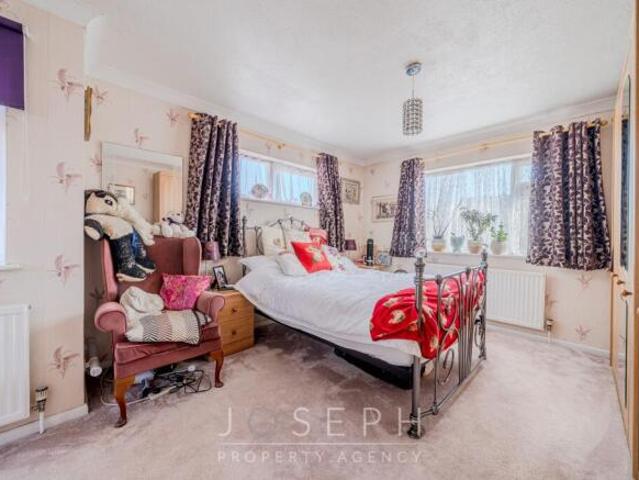 4 bedroom detached house for sale in Palmcroft Road, Ipswich, IP1