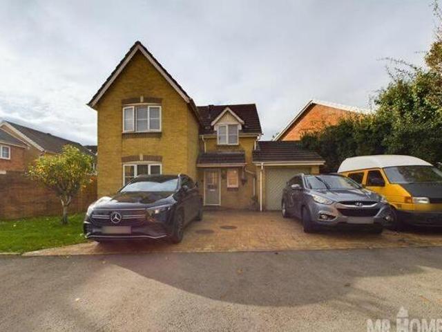 4 Bedroom Detached House For Sale In Park View Grove