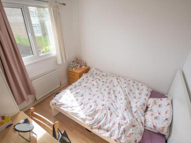 4 bedroom detached house for sale in Park Barn Drive, Guildford, GU2