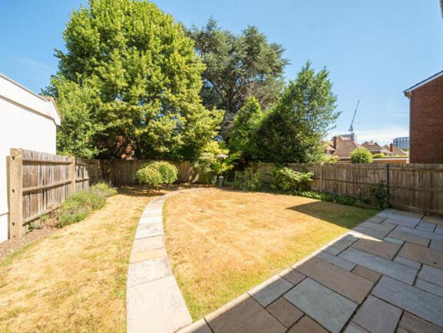 4 bedroom detached house for sale in Park Road, Nascot Wood, Watford WD17 4QN, WD17