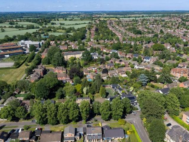 4 bedroom detached house for sale in Park Road, Leamington Spa, CV32