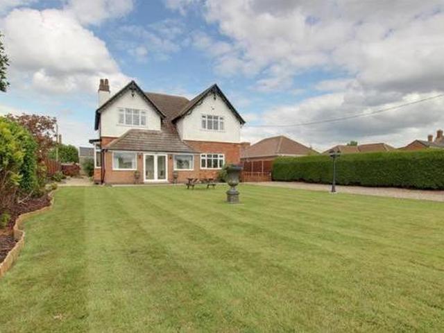 4 bedroom detached house for sale in Park Road SuttonOnSea LN12