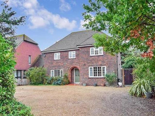 4 bedroom detached house for sale in Park Road Yapton Arundel West Sussex BN18