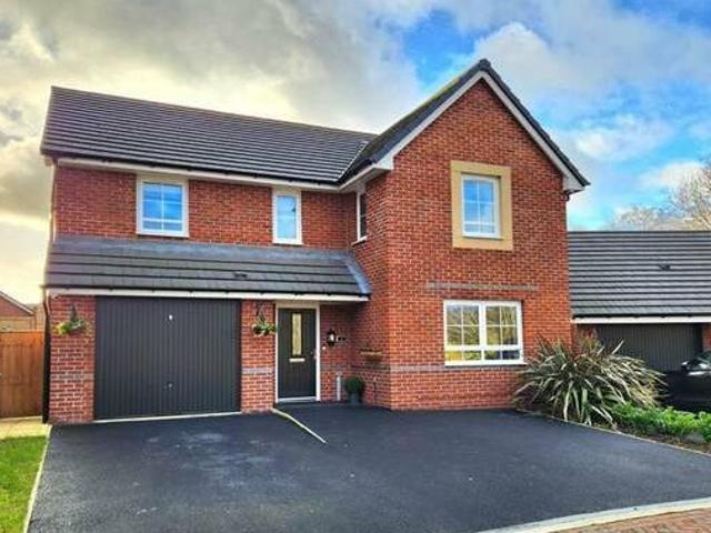 4 bedroom detached house for sale in Parkstone Drive Appleton Warrington WA4