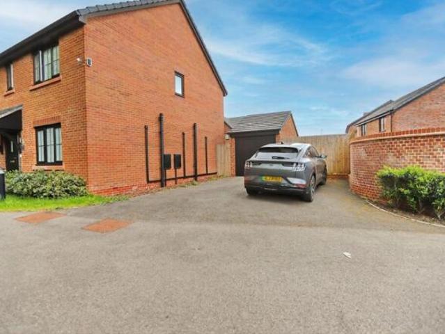 4 bedroom detached house for sale in Parkside View, Prestwich, M25