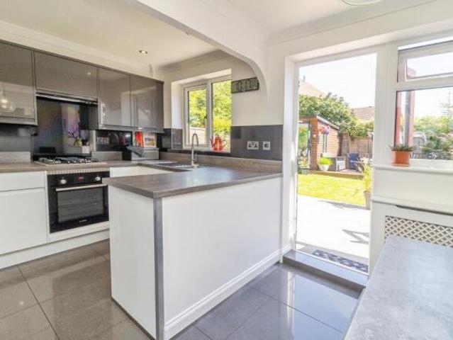 4 bedroom detached house for sale in Parsley Close, Walnut Tree, Milton Keynes, MK7