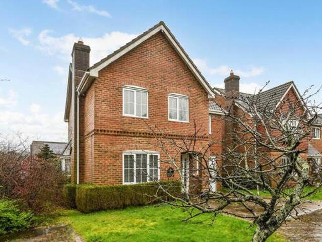 4 Bedroom Detached House For Sale In Petersfield