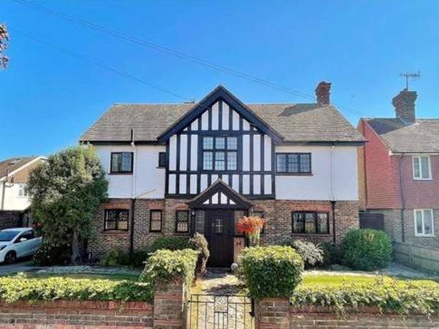 4 bedroom detached house for sale in Pevensey Road Worthing West Sussex BN11
