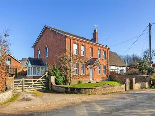 4 Bedroom Detached House For Sale In Pewsey, Wiltshire