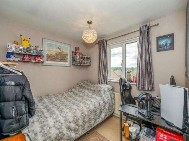 4 bedroom detached house for sale in Peacock Close, Killamarsh, S21