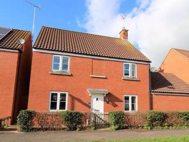 4 bedroom detached house for sale in Pearce Close Thornbury BS35