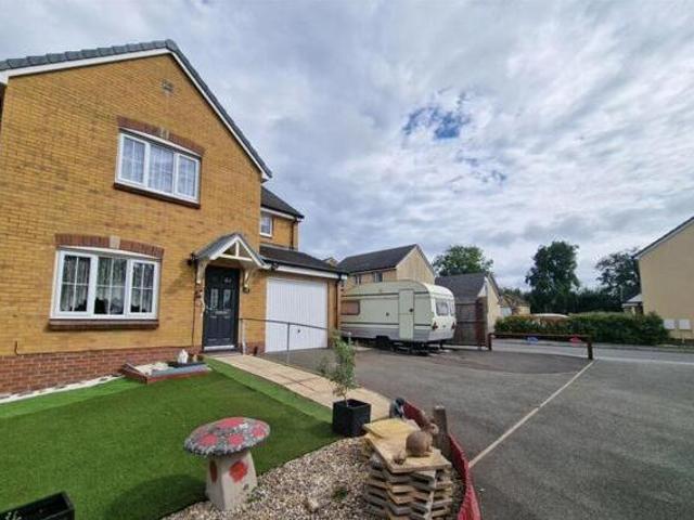 4 Bedroom Detached House For Sale In Pembroke, Pembrokeshire