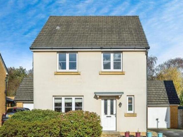 4 Bedroom Detached House For Sale In Penllergaer