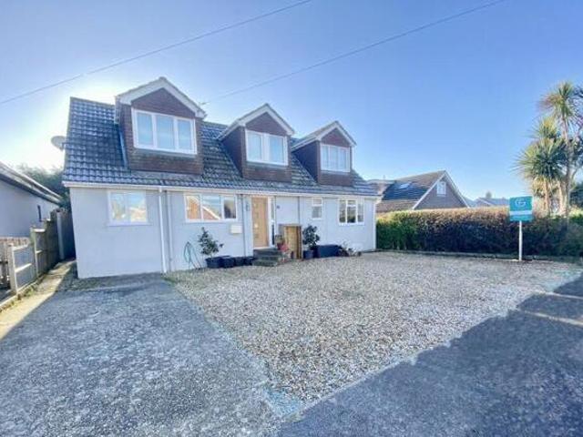 4 Bedroom Detached House For Sale In Pennington, Lymington