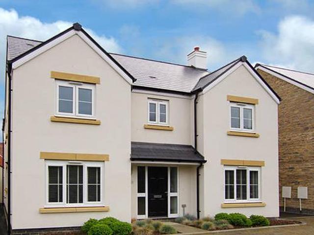 4 bedroom detached house for sale in Pennington Road Wickwar WottonunderEdge GL12