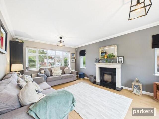 4 bedroom detached house for sale in Penrose Avenue, Woodley, Reading, Berkshire, RG5