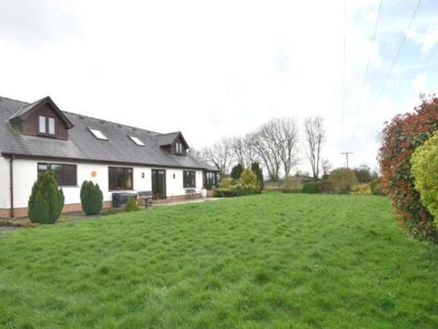 4 Bedroom Detached House For Sale In Penrhiwllan