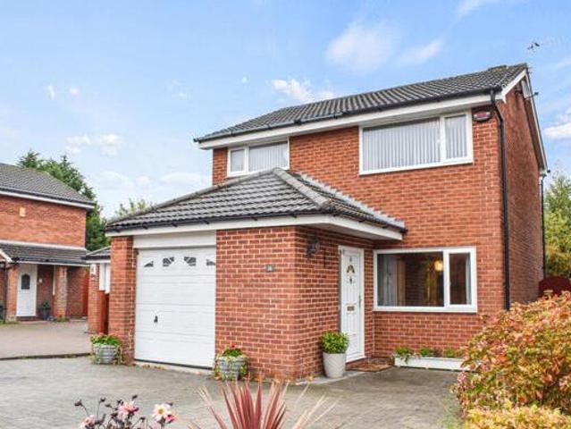 4 Bedroom Detached House For Sale In Penwortham, Preston