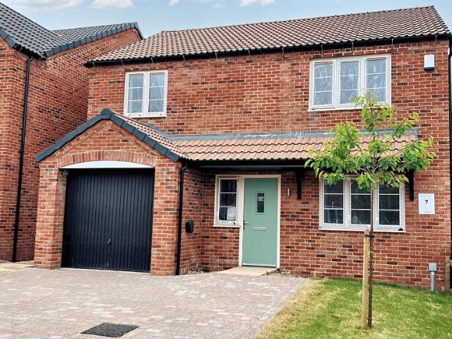 4 bedroom detached house for sale in Perkins Lane, Calverton, Nottingham, NG14 6FA, NG14