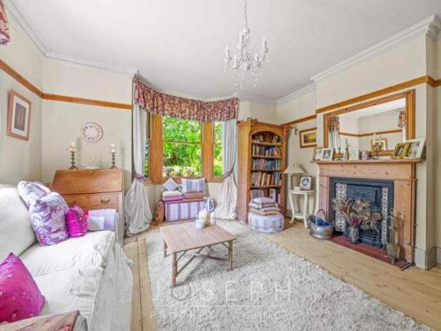 4 bedroom detached house for sale in Philip Road, Ipswich, IP2